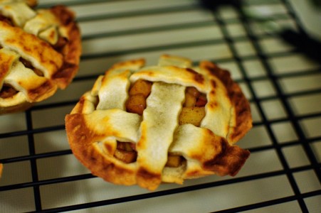 Garlic My Soul • Lattice-topped mini apple pies